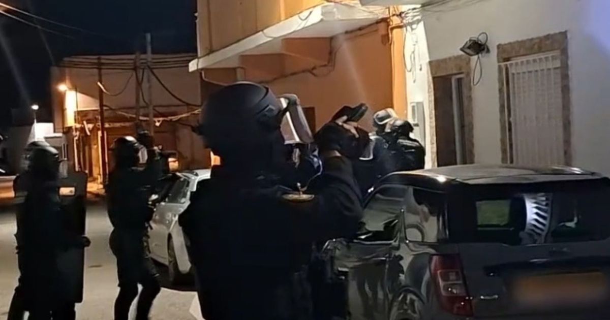 Cae un clan familiar dedicado al tráfico de drogas en Carlet con 20 ...