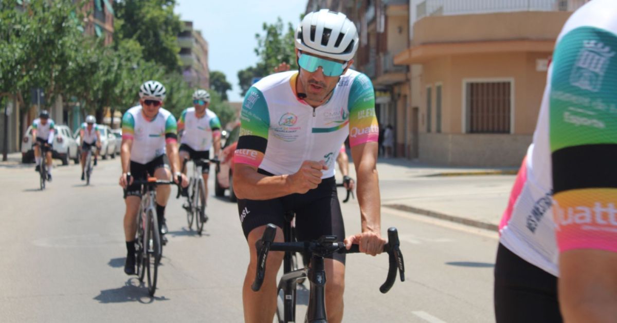 Foios pedaleja amb el cor: 24 hores de solidaritat sobre rodes contra ...
